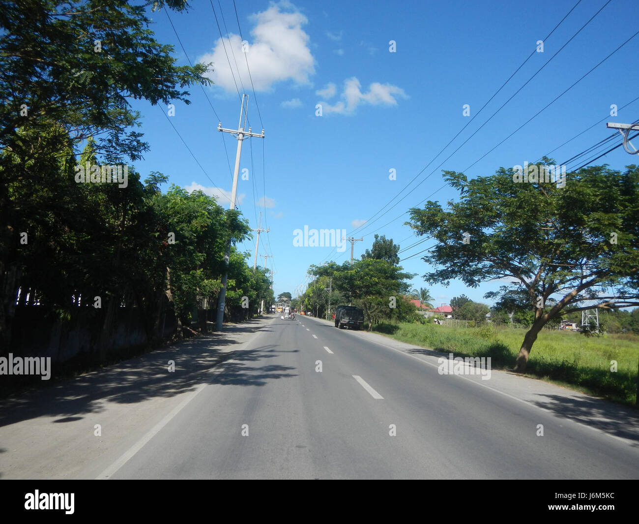 Dieses Bild zeigt die Arterienstraße in den Gebieten Sampaloc ...