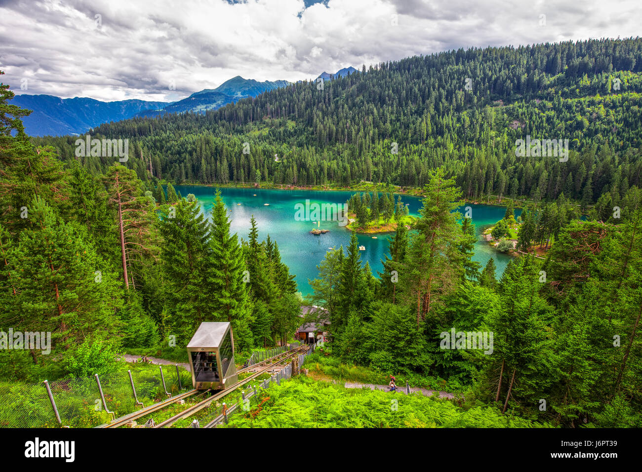 Caumasee see -Fotos und -Bildmaterial in hoher Auflösung – Alamy