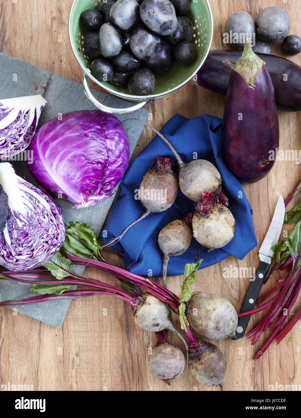 Violettes gemüse -Fotos und -Bildmaterial in hoher Auflösung – Alamy
