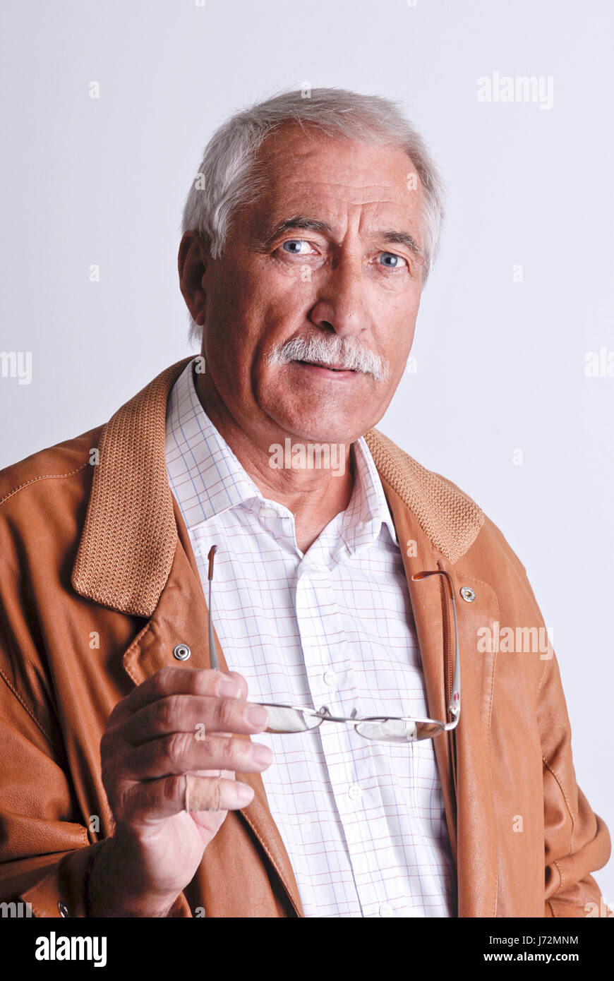 meditative Rentner Alter Rentner Rentner Ruhestand Person senior senior ...