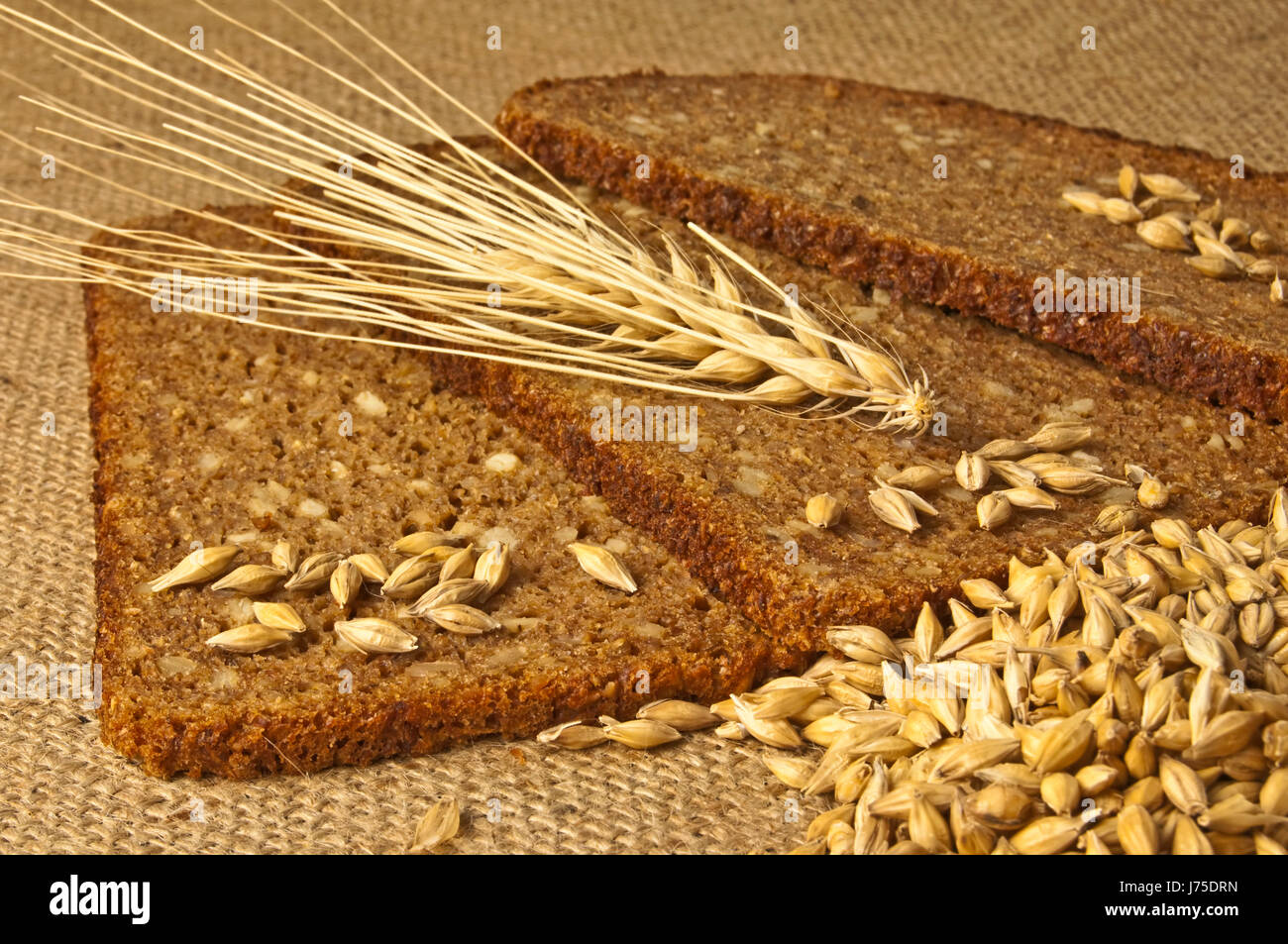 Brot Korn vollwertige Schrot-Brot Getreide Brot braun bräunlich ...