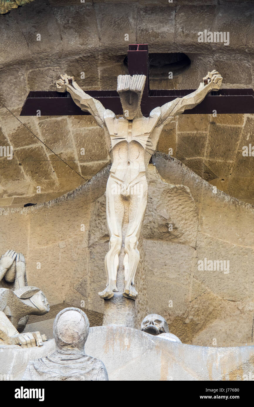Skulptur von der Kreuzigung von Jesus Christus auf die Leidenschaft Fassade des Gaudis Sagrada ...