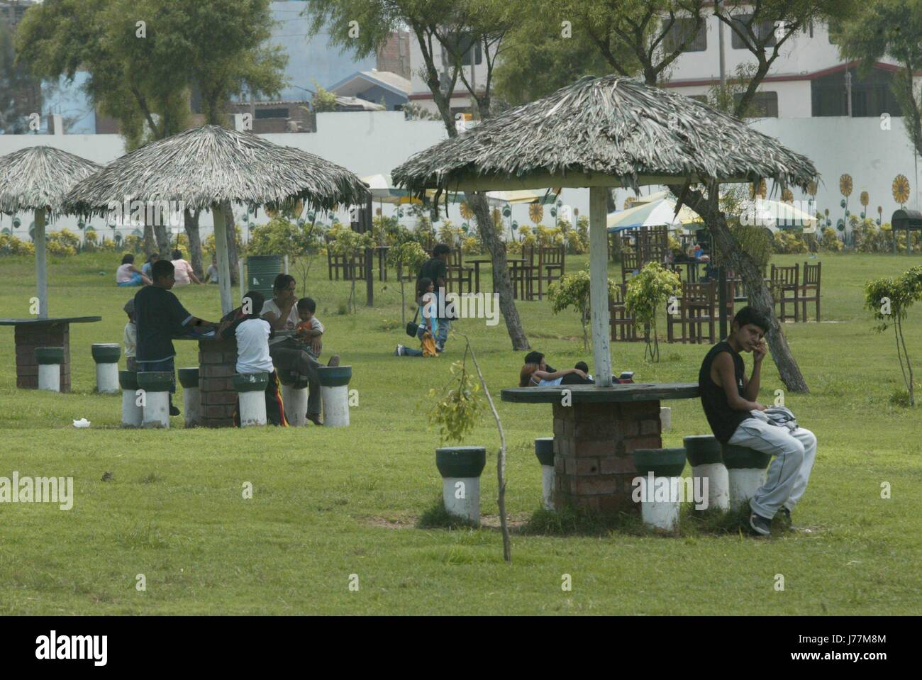 LIMA, 20 DE ENERO DEL 2006 RECORRIDO POR LAS INSTALACIONES DE EL PARQUE ...