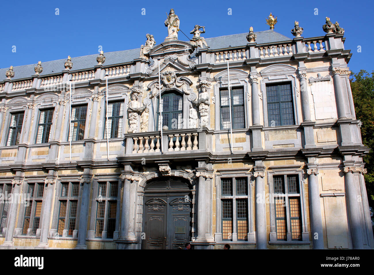 Barocke girlande -Fotos und -Bildmaterial in hoher Auflösung – Alamy