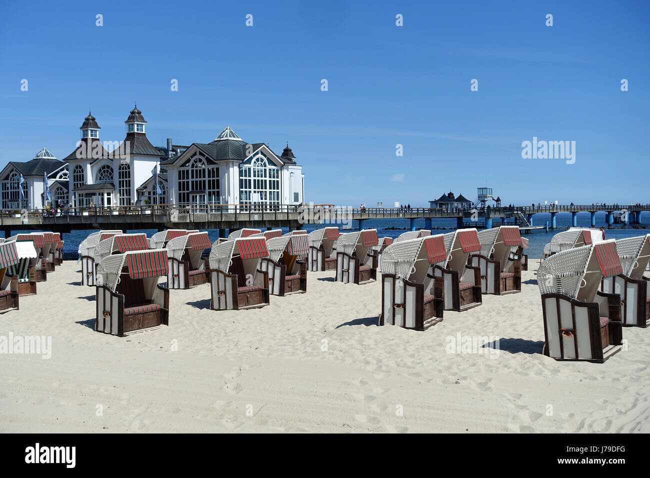 Strand Stuhl Seebruecke Sellin Sellin, Rügen (Insel Rügen), Mecklenburg ...