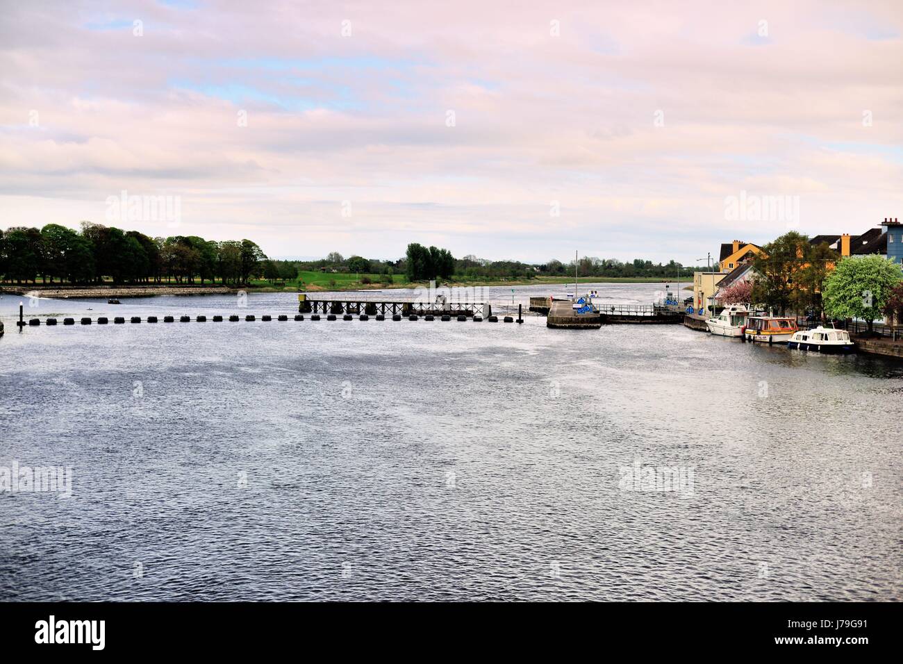 Fluss shannon in irland -Fotos und -Bildmaterial in hoher Auflösung – Alamy