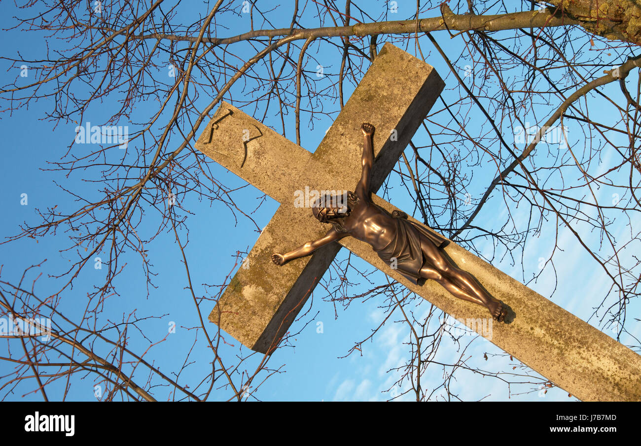 Christ crucified statue -Fotos und -Bildmaterial in hoher Auflösung – Alamy
