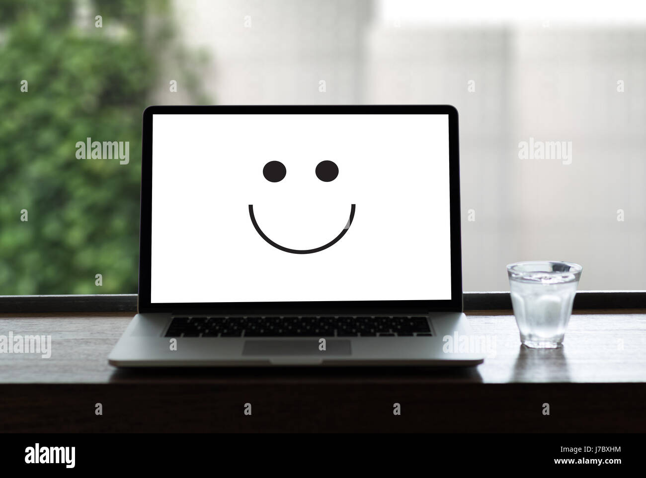 Smiley Emoticon Stockfotos und -bilder Kaufen - Alamy