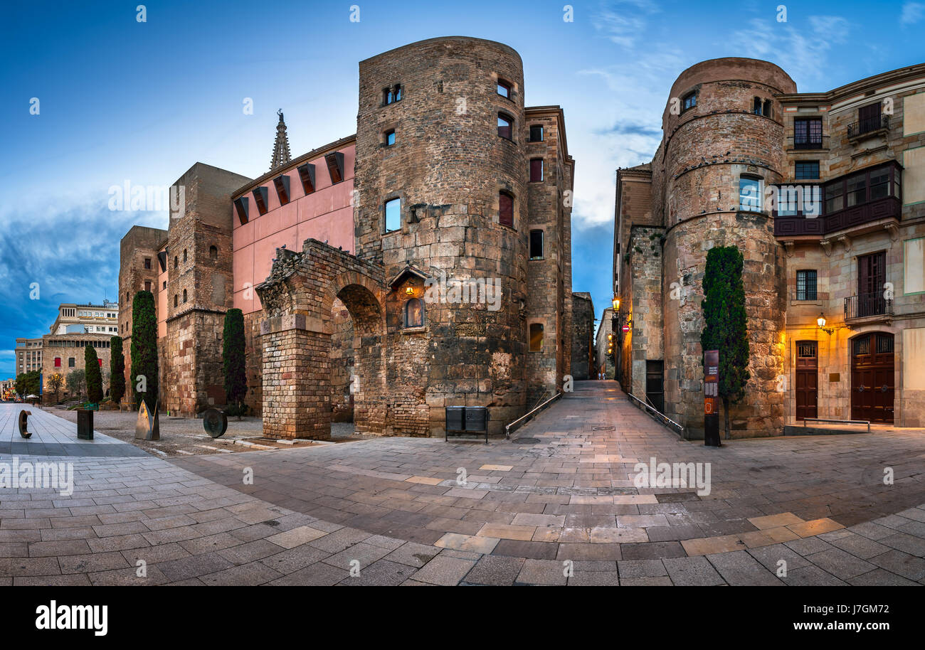 Spain Barcelona Gate Wall Stockfotos und -bilder Kaufen - Alamy
