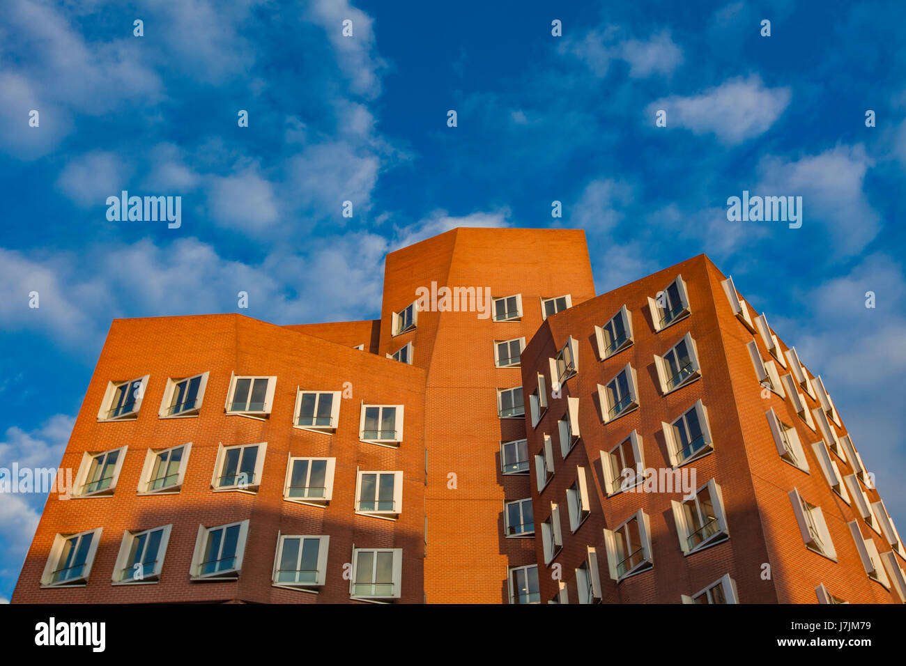 Düsseldorf, Deutschland - 8 November 2011: Gehry-bauten im Duesseldord ...