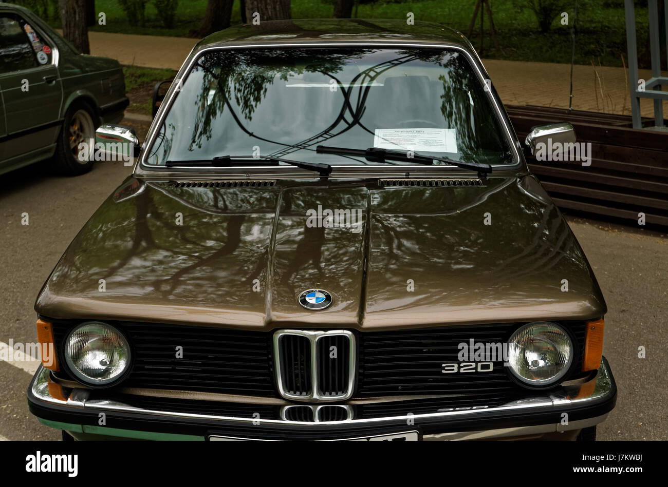 Bmw 320 bilder -Fotos und -Bildmaterial in hoher Auflösung – Alamy