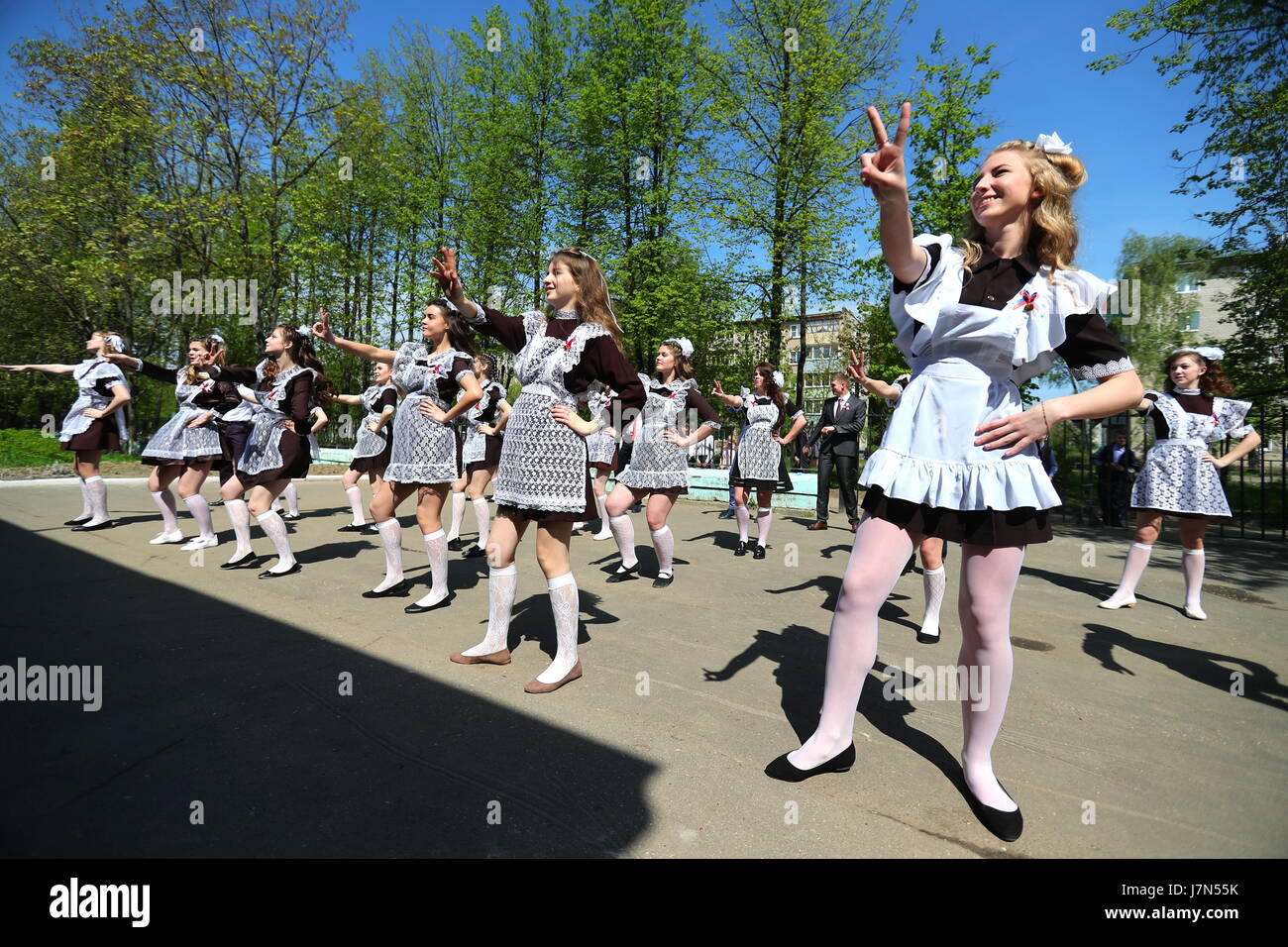 Girl In Soviet School Uniform Stockfotos & Girl In Soviet School Uniform Bilder - Alamy