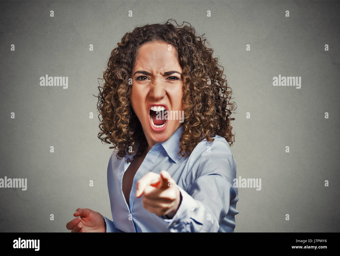 Angry girl pointing finger Stockfotos und -bilder Kaufen - Alamy