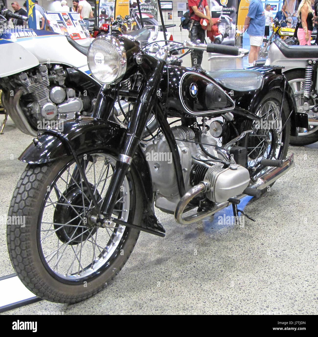 Bmw r5 -Fotos und -Bildmaterial in hoher Auflösung – Alamy