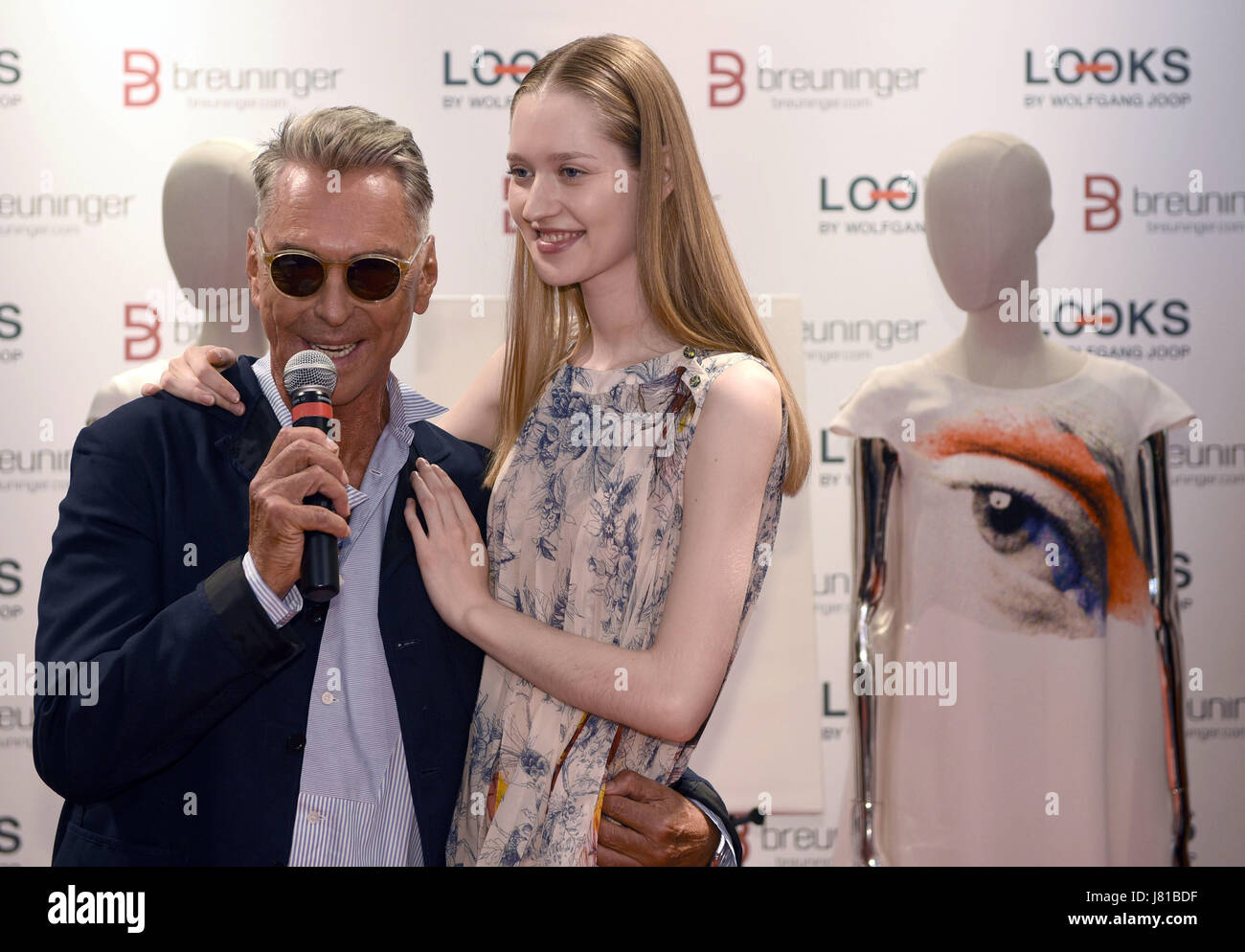 Mode-Designer Wolfgang Joop und Model Ivana Teklic präsentieren ...