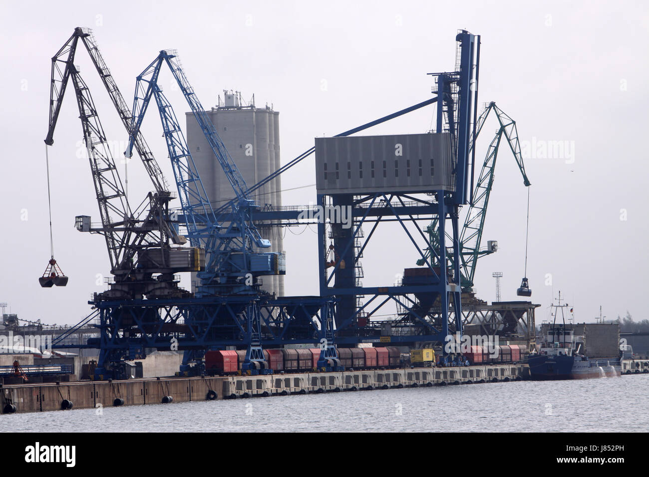 Stadt Verkehr Transport Marine Navigation Seefahrt Europa Stadthafen ...