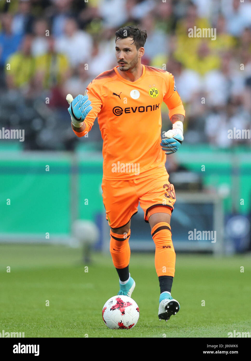 Berlin, Deutschland. 27. Mai 2017. Dortmunds Torhüter Roman Buerki in ...