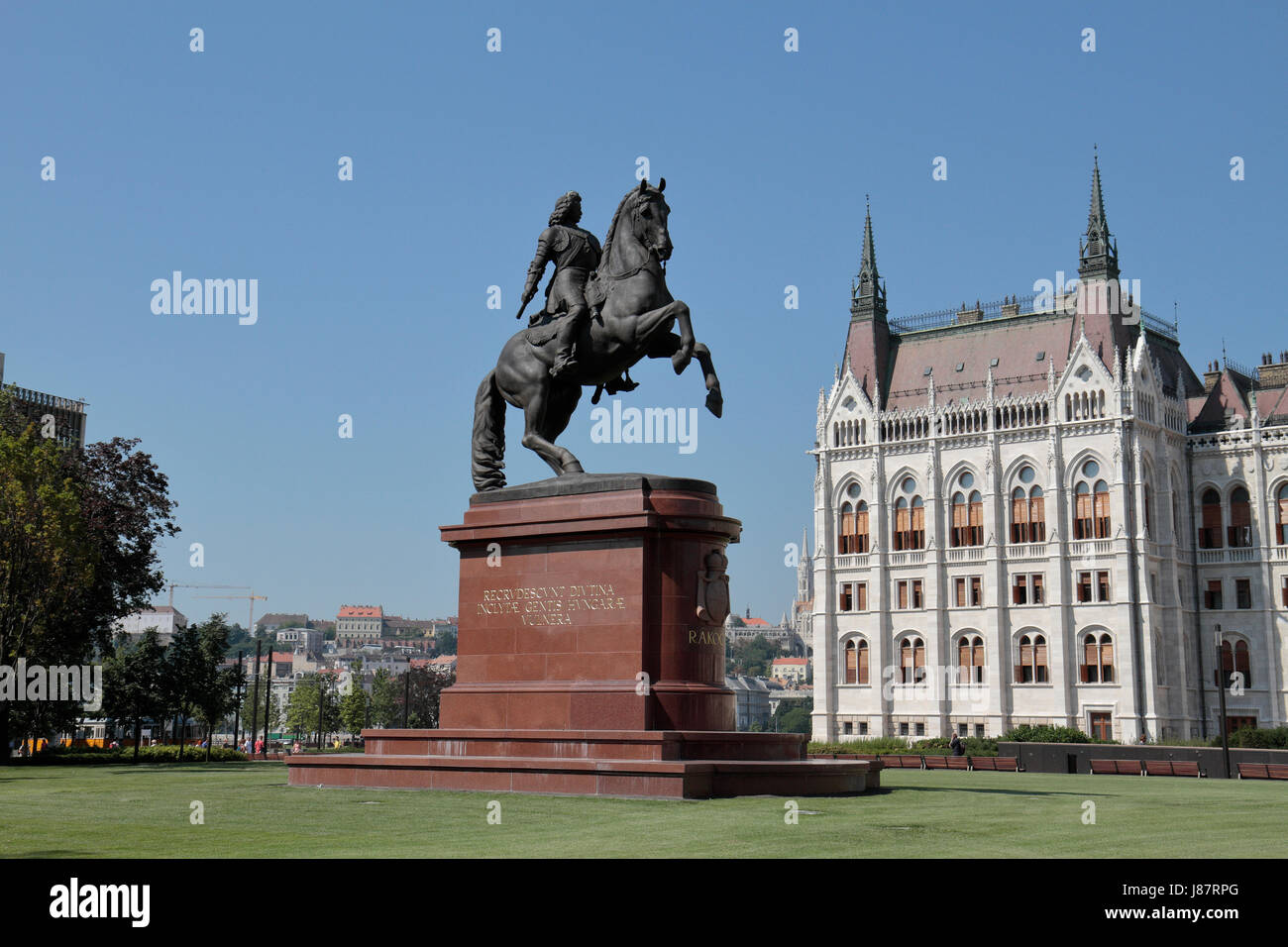 Statue von graf gyula andrassy -Fotos und -Bildmaterial in hoher ...