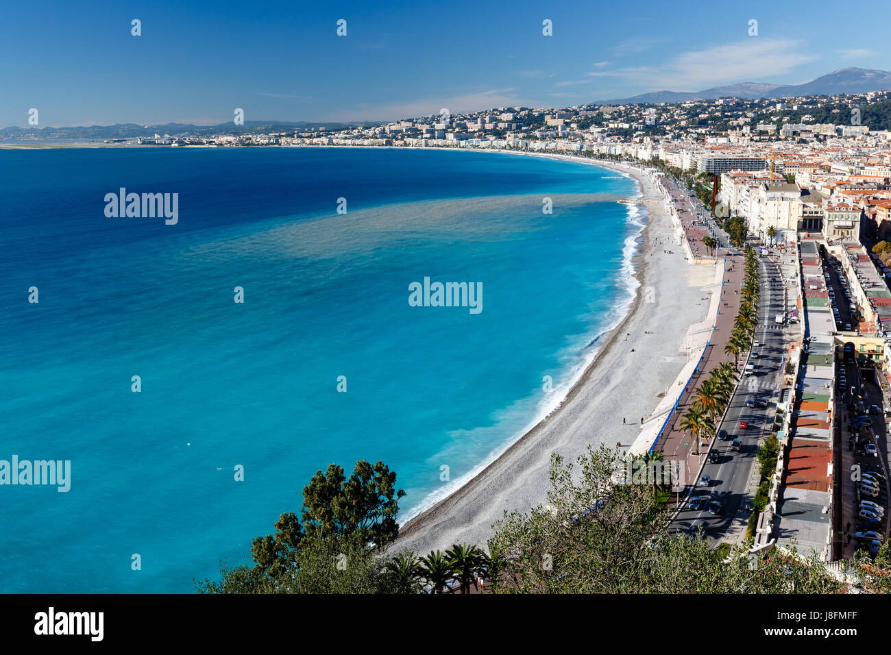 Promenade des Anglais und schöne Strand in Nizza, Côte d ' Azur ...