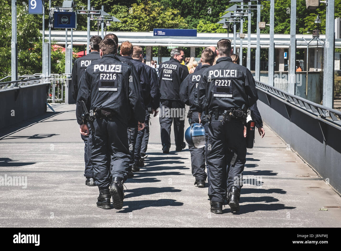 Berlin, Deutschland - 27. Mai 2017: Gruppe von deutschen riot Polizei ...
