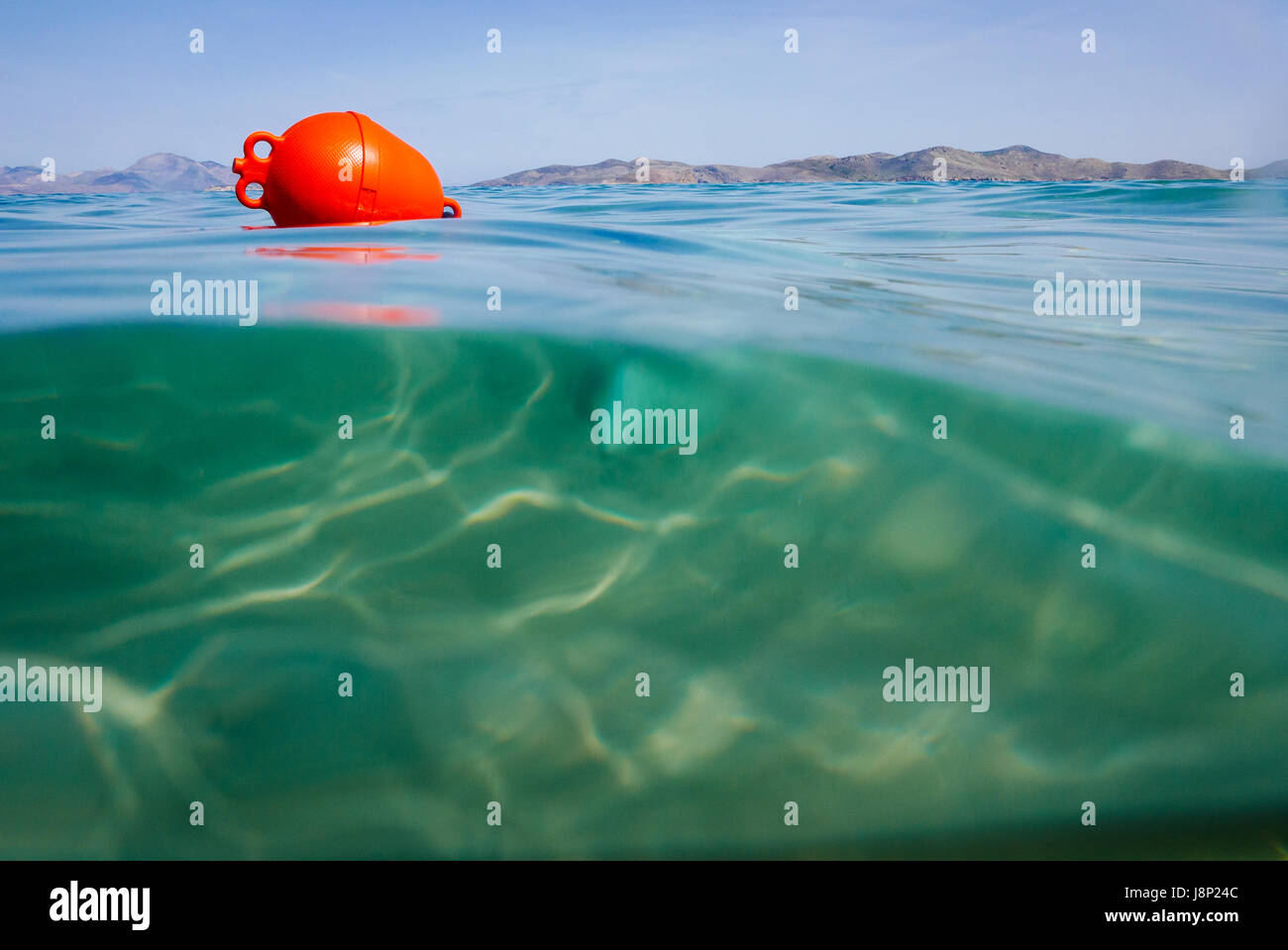 Split water view halb unter wasser -Fotos und -Bildmaterial in hoher ...