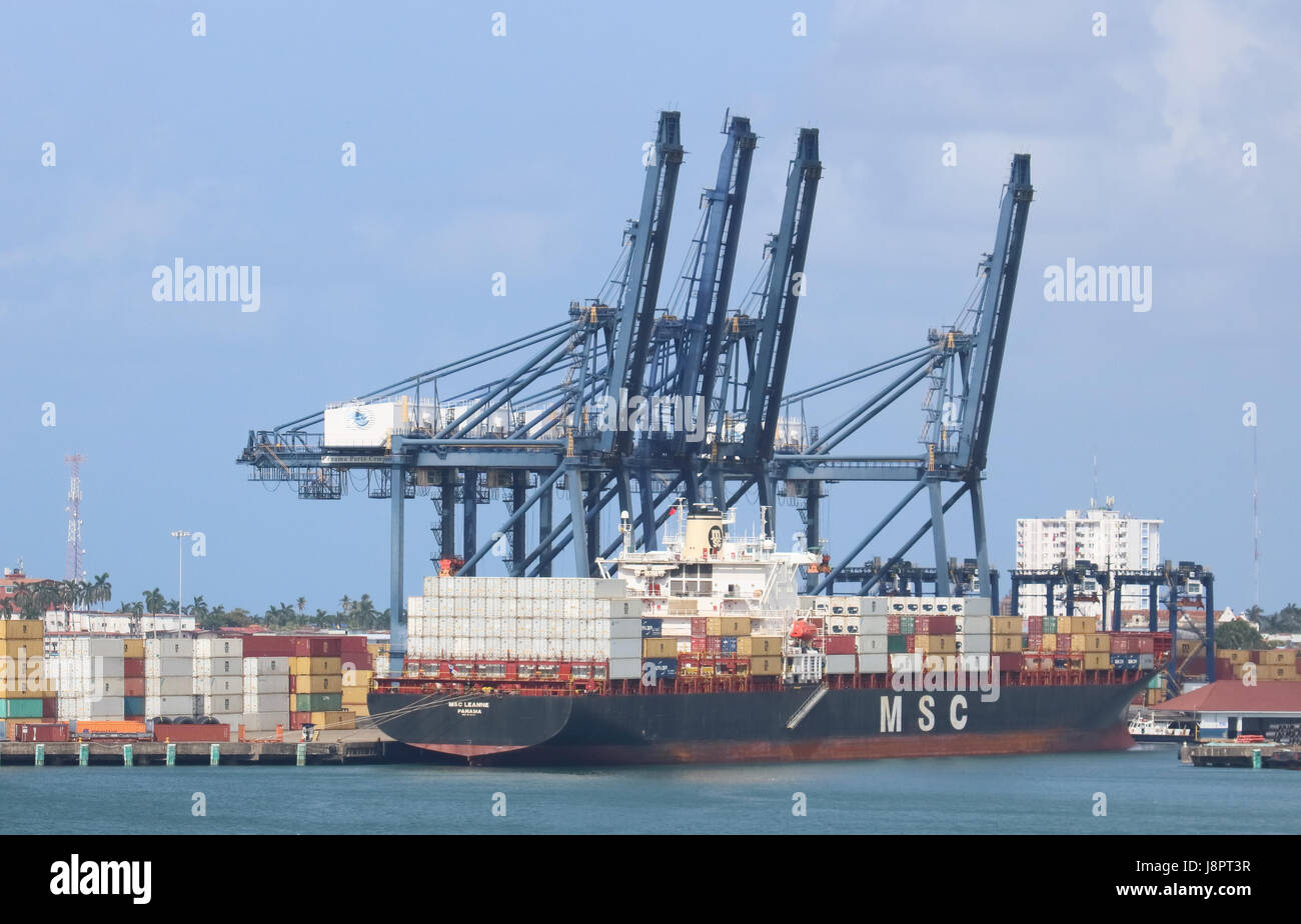 MSC-Containerschiff Leanne am Container Pier in Colon, Panama ...