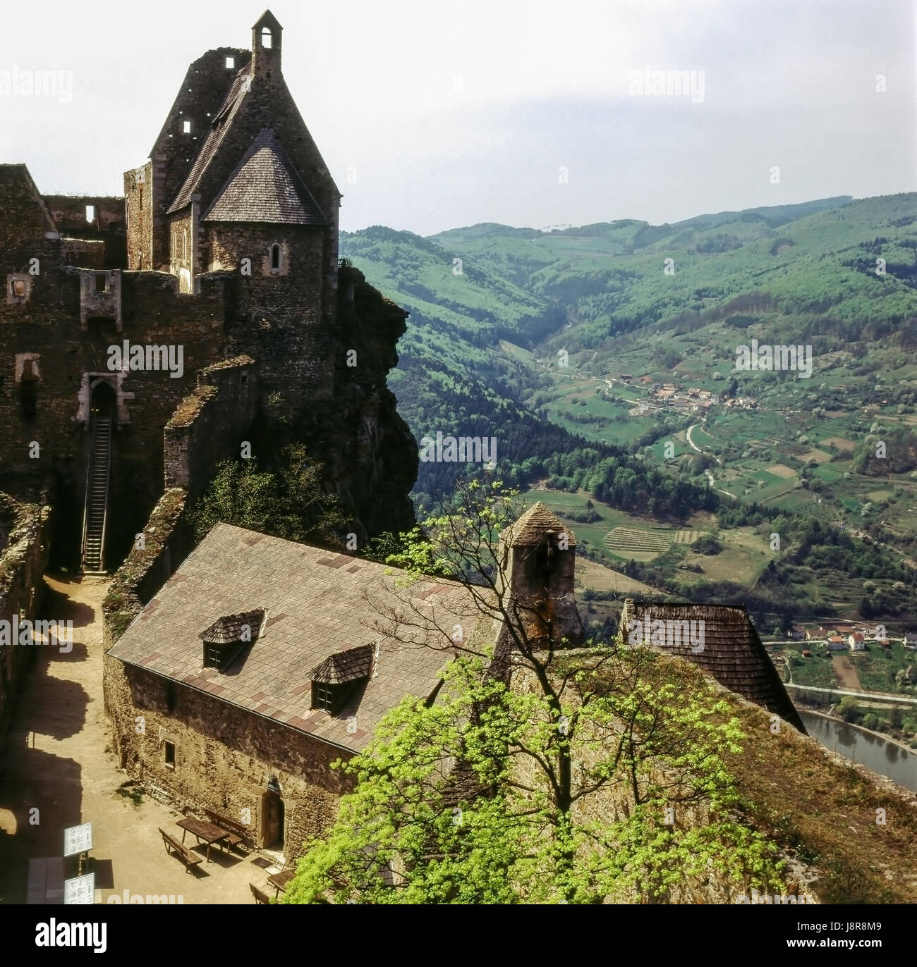 Schloss aggstein -Fotos und -Bildmaterial in hoher Auflösung – Alamy