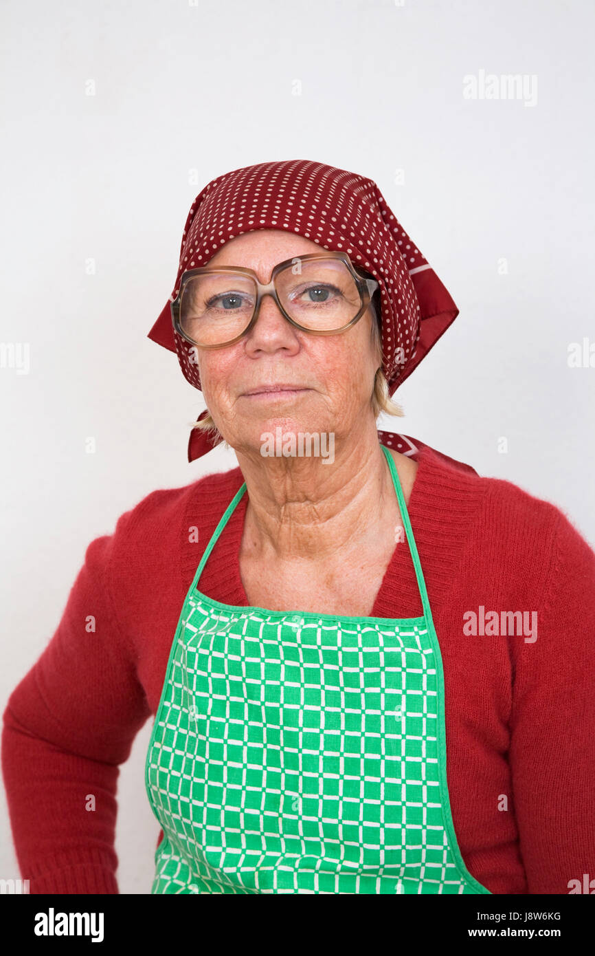Strenge ältere frau -Fotos und -Bildmaterial in hoher Auflösung – Alamy