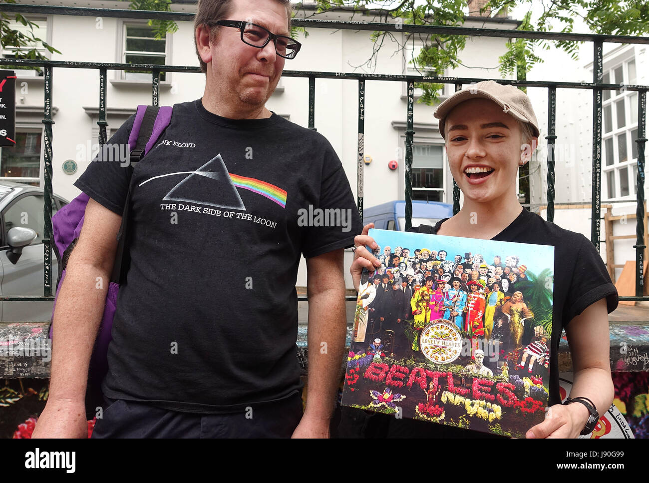 Abbey Road Studios, St John's Wood, London NW8: britische Fans Colin ...