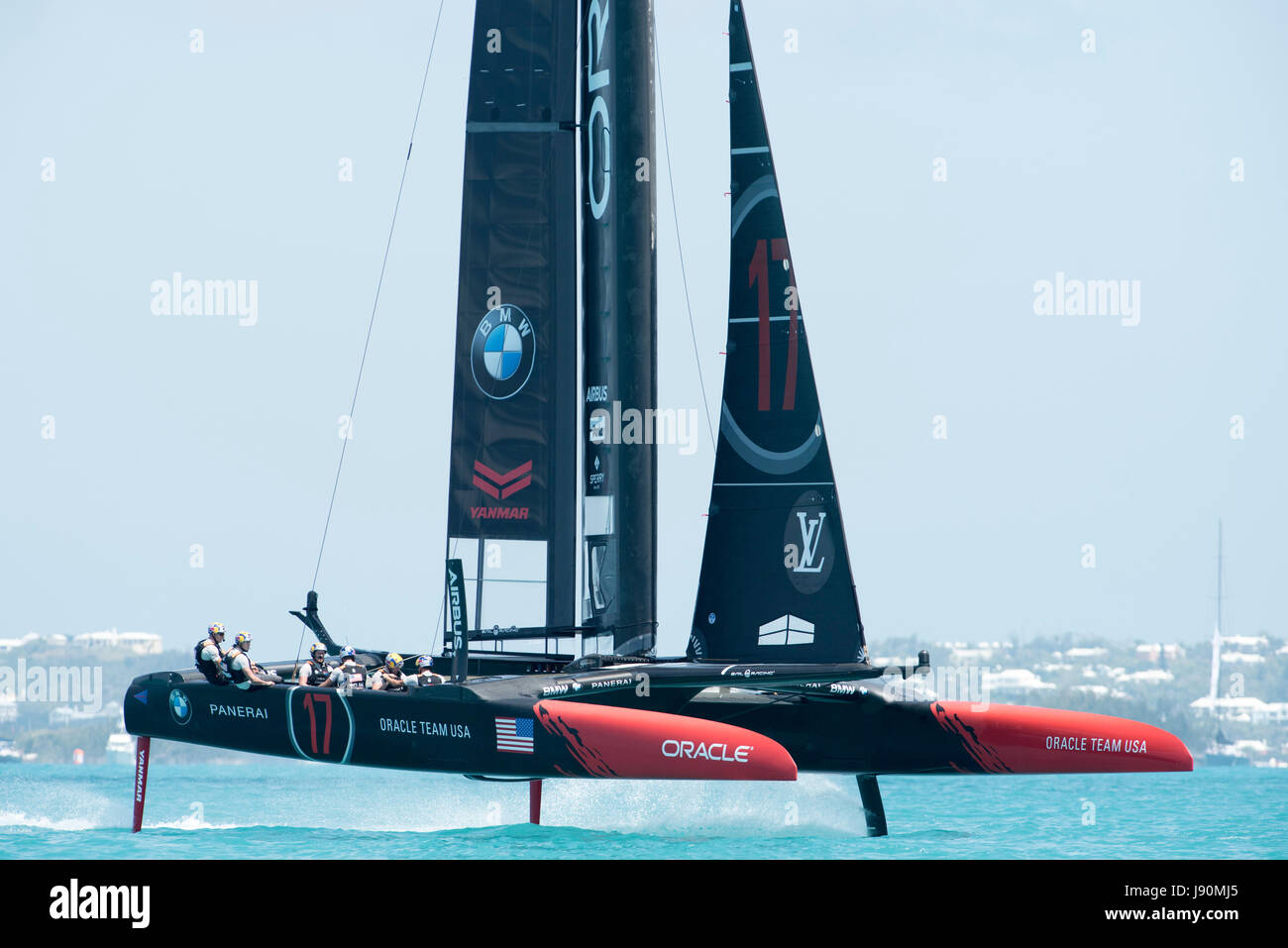 Bermuda. 30 Mai, 2017. Oracle Team USA bereiten sich auf den Beginn der ...
