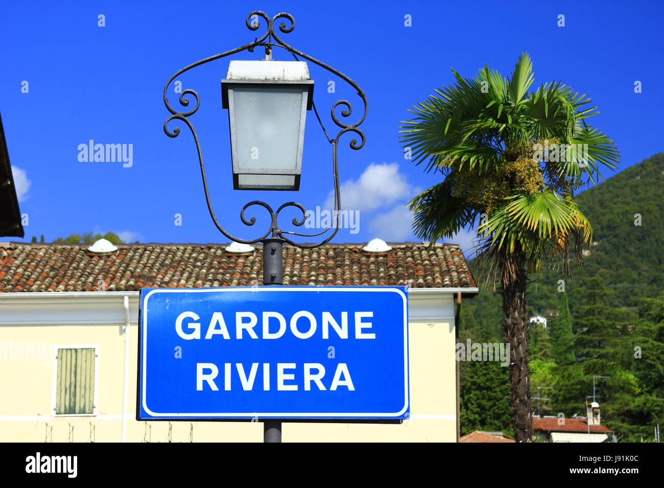 Gardone Riviera am Gardasee Stockfotografie - Alamy