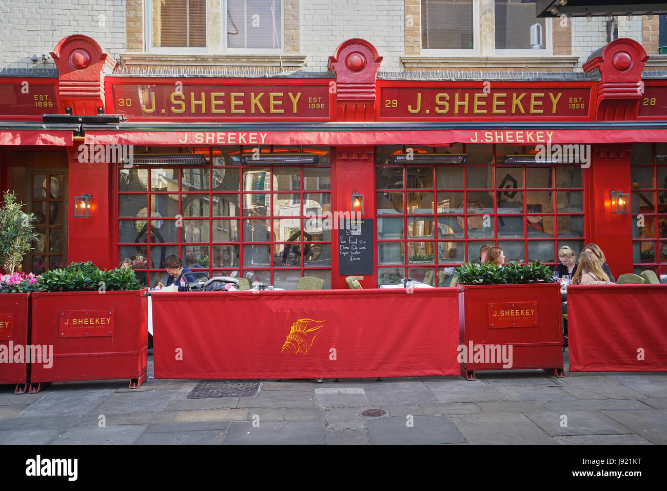 J sheekey -Fotos und -Bildmaterial in hoher Auflösung – Alamy