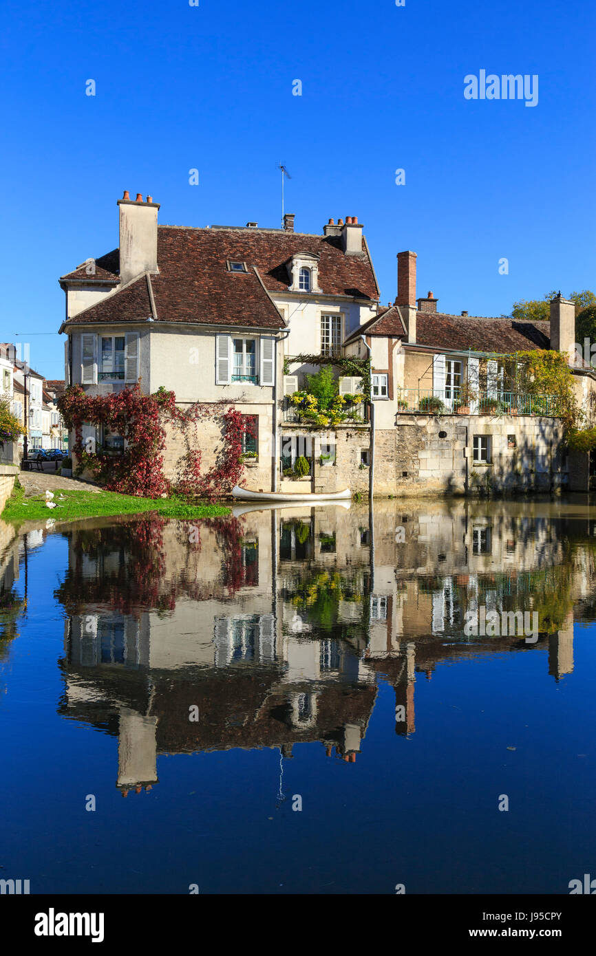 Armancon fluss -Fotos und -Bildmaterial in hoher Auflösung – Alamy