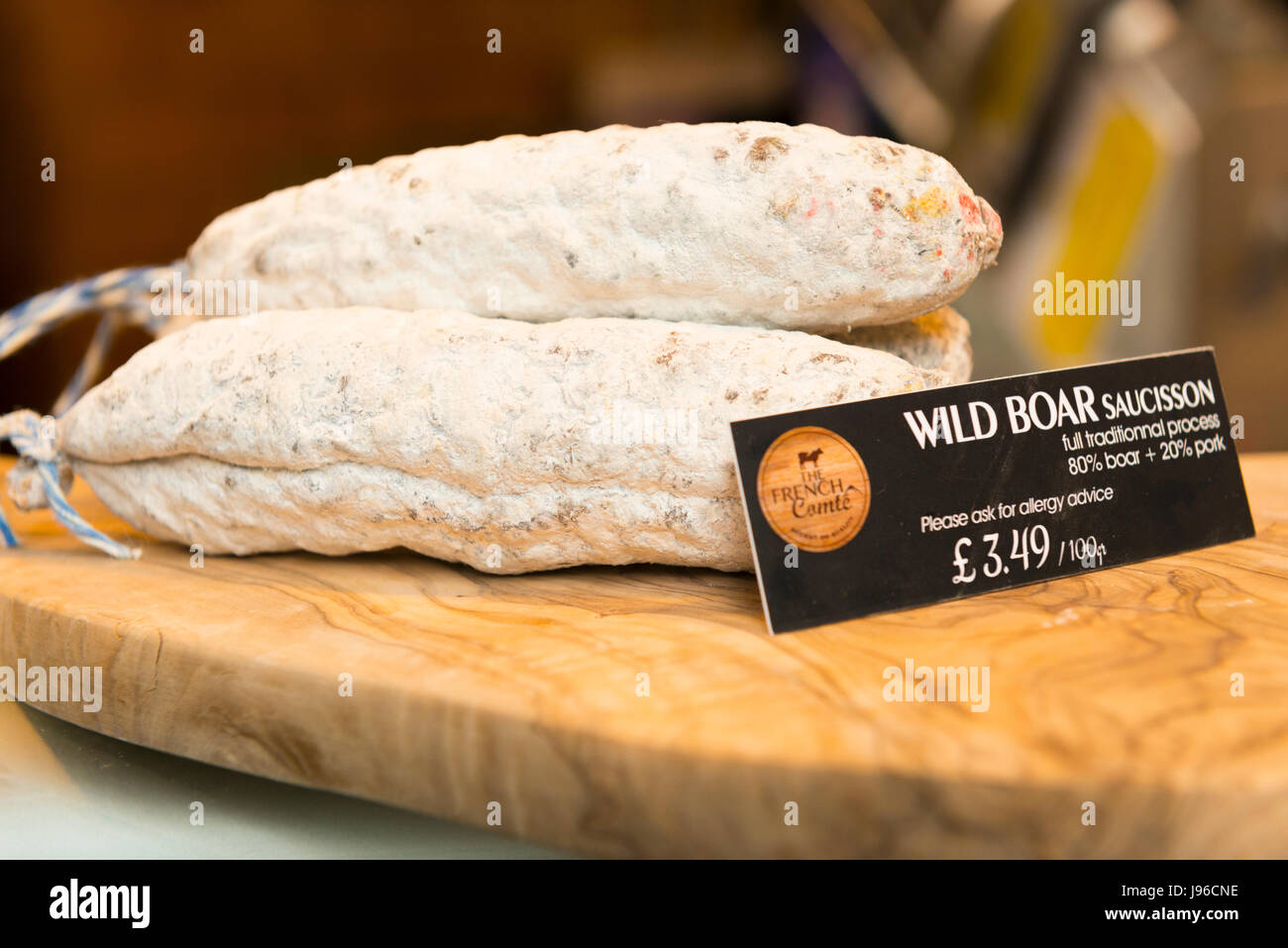 Saucisson mit wildschwein -Fotos und -Bildmaterial in hoher Auflösung ...