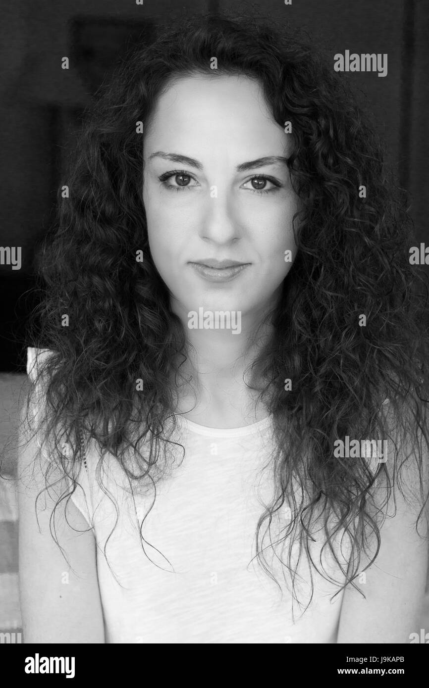 Kaukasier 30 32 jahre alt -Fotos und -Bildmaterial in hoher Auflösung – Alamy