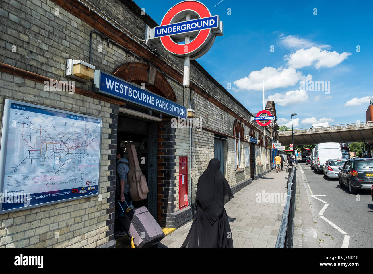 Westbourne park unter der erde -Fotos und -Bildmaterial in hoher ...