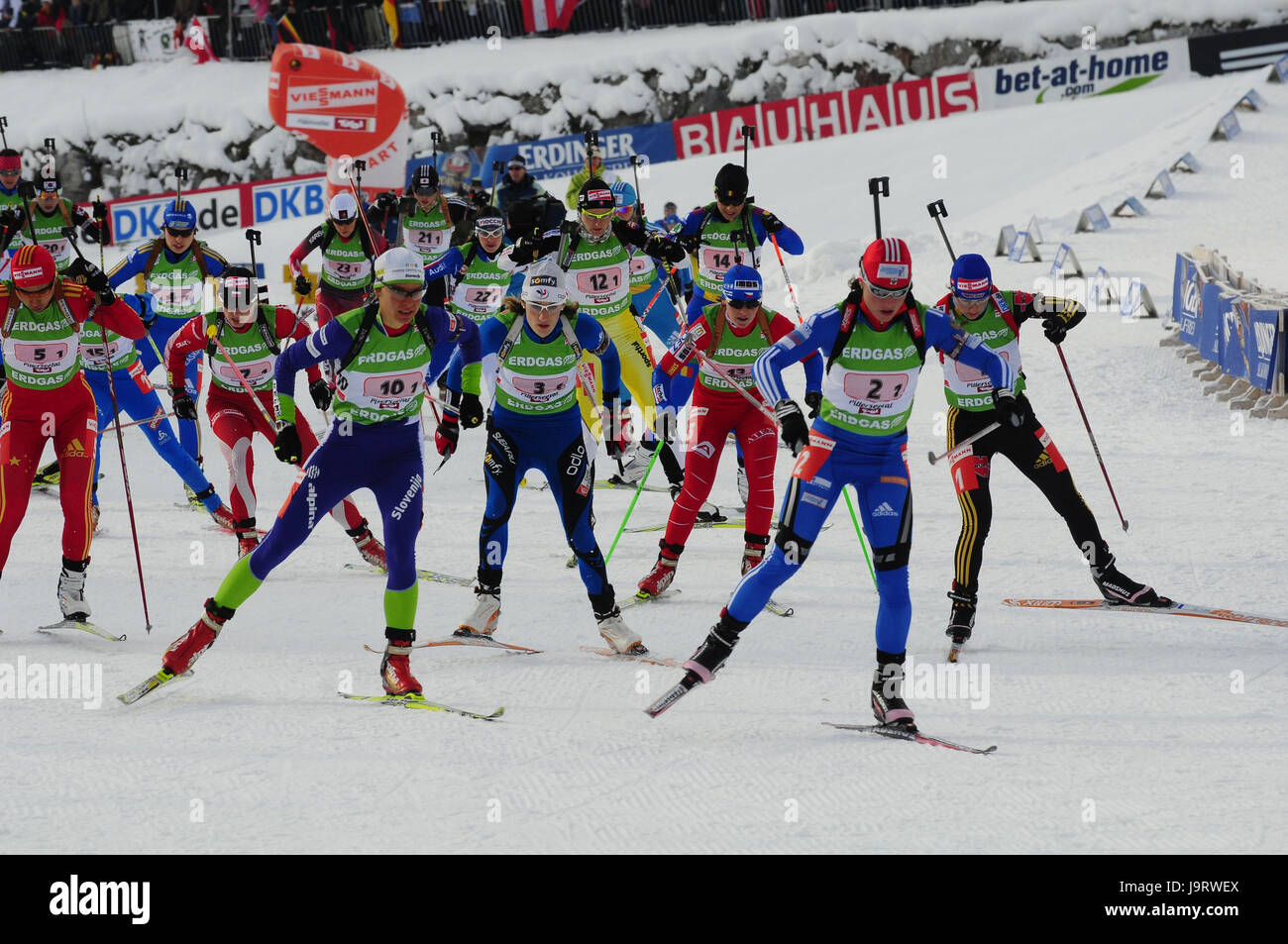 Biathlon start -Fotos und -Bildmaterial in hoher Auflösung – Alamy
