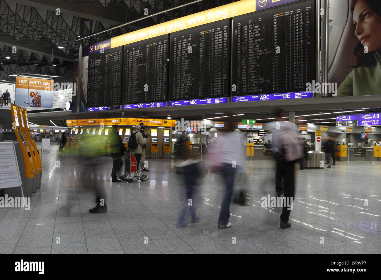 Departures frankfurt airport germany -Fotos und -Bildmaterial in hoher ...