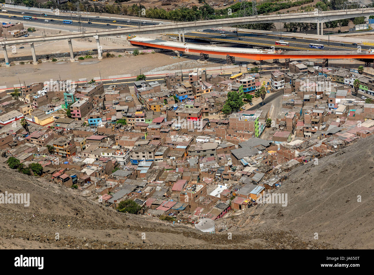 Lima peru slum -Fotos und -Bildmaterial in hoher Auflösung – Alamy