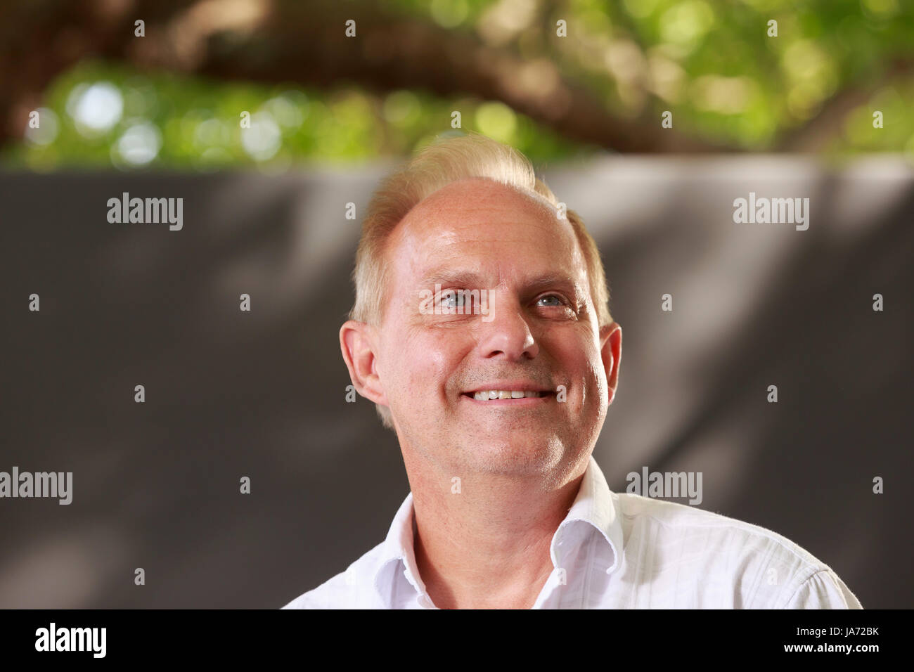 Amerikanischer autor greg garrett -Fotos und -Bildmaterial in hoher ...