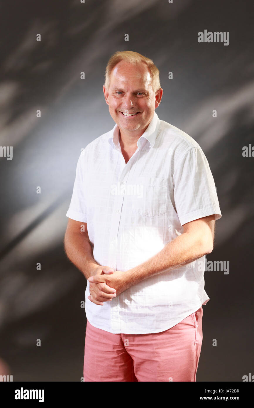 Amerikanischer autor greg garrett -Fotos und -Bildmaterial in hoher ...