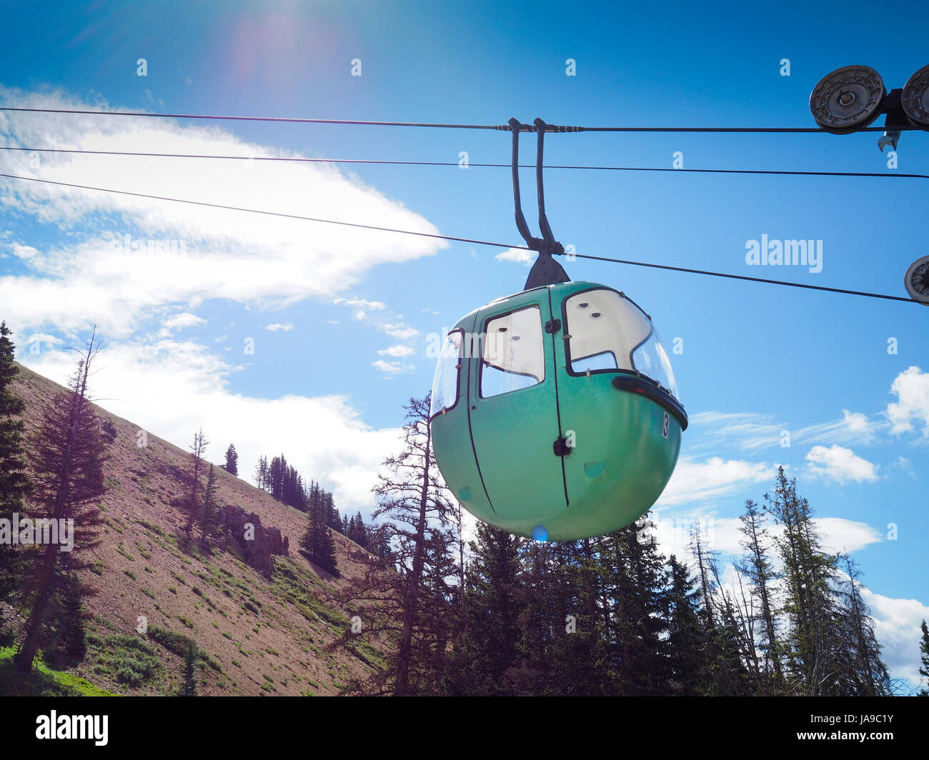 Seilbahn seilbahn seilbahn seilbahn -Fotos und -Bildmaterial in hoher ...