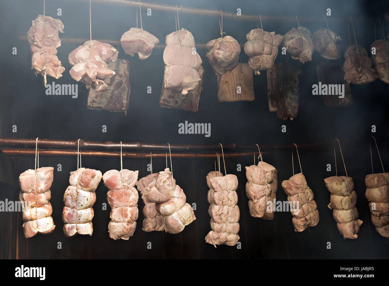 Das fleisch rauchen -Fotos und -Bildmaterial in hoher Auflösung – Alamy