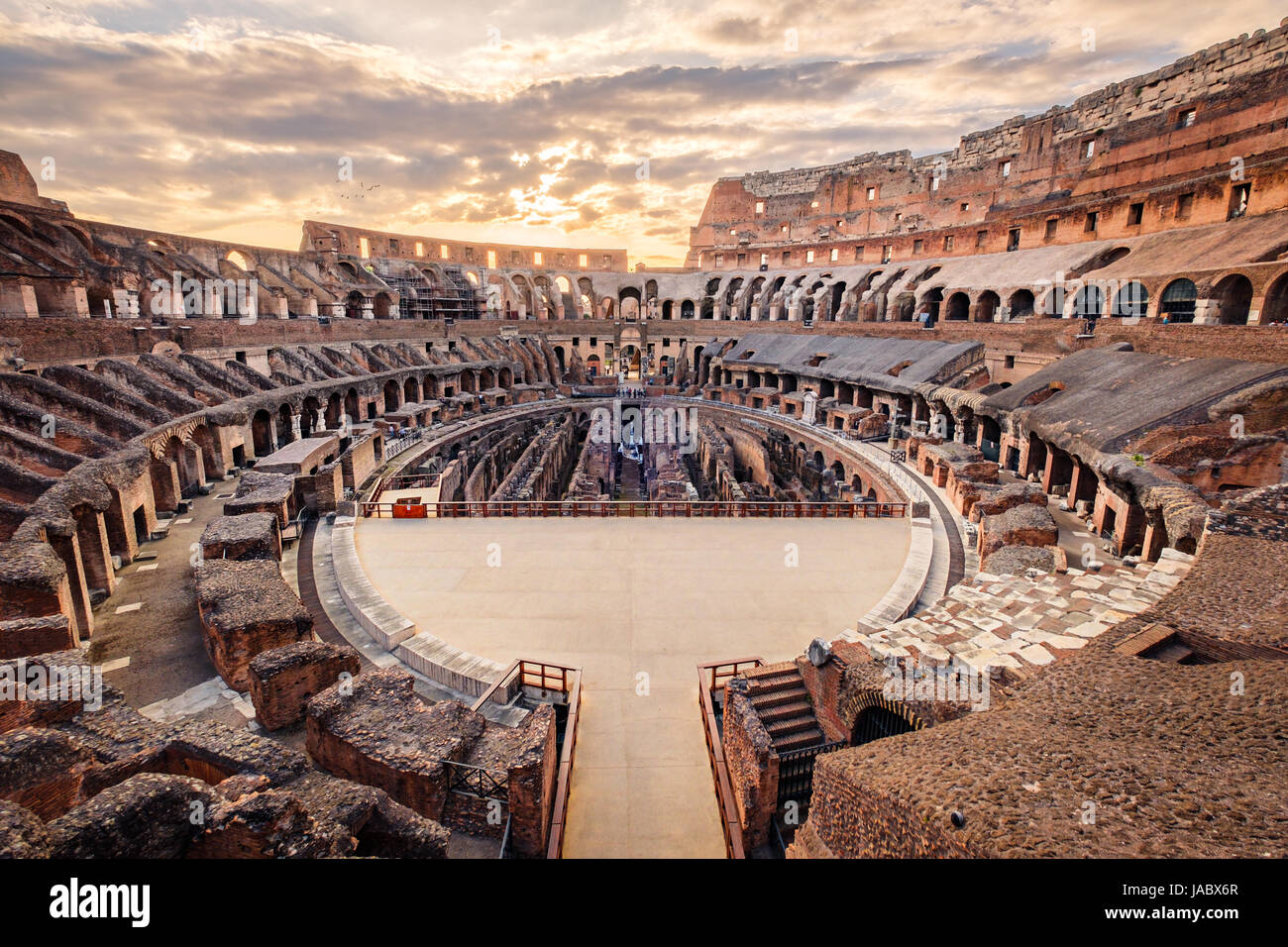 The Roman Colosseum Interior Stockfotos und -bilder Kaufen - Alamy