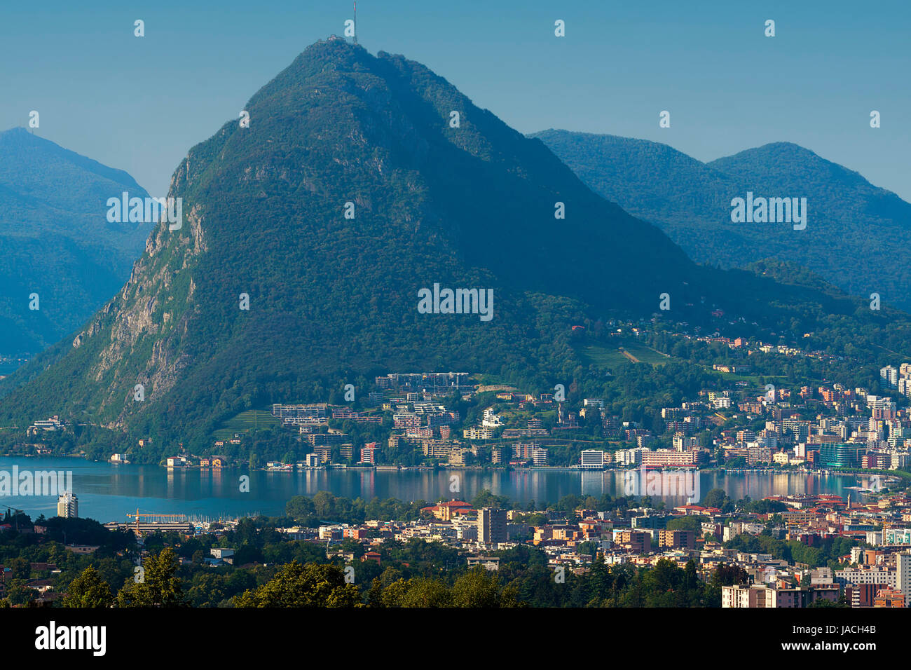 Mountain panorama lago di lugano -Fotos und -Bildmaterial in hoher ...