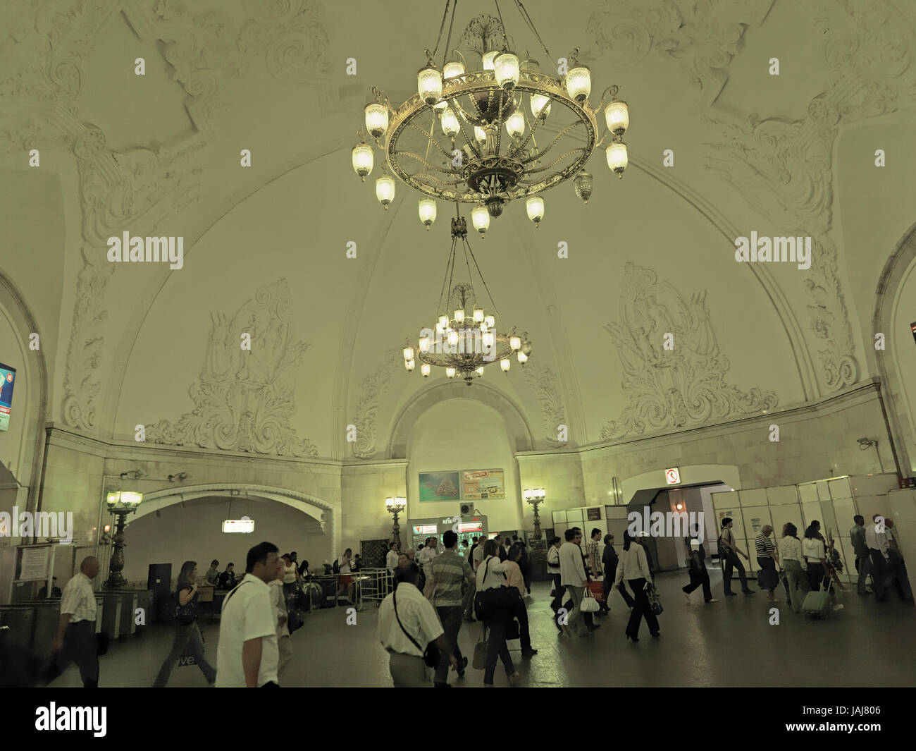 Komsomolskaya metro station moscow -Fotos und -Bildmaterial in hoher ...