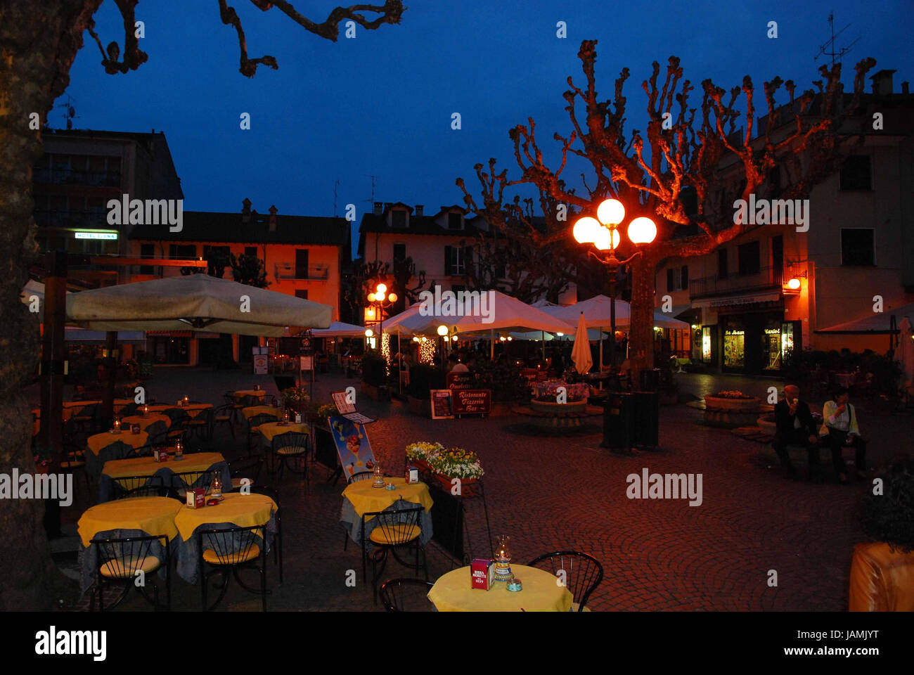 Stresa restaurant -Fotos und -Bildmaterial in hoher Auflösung – Alamy