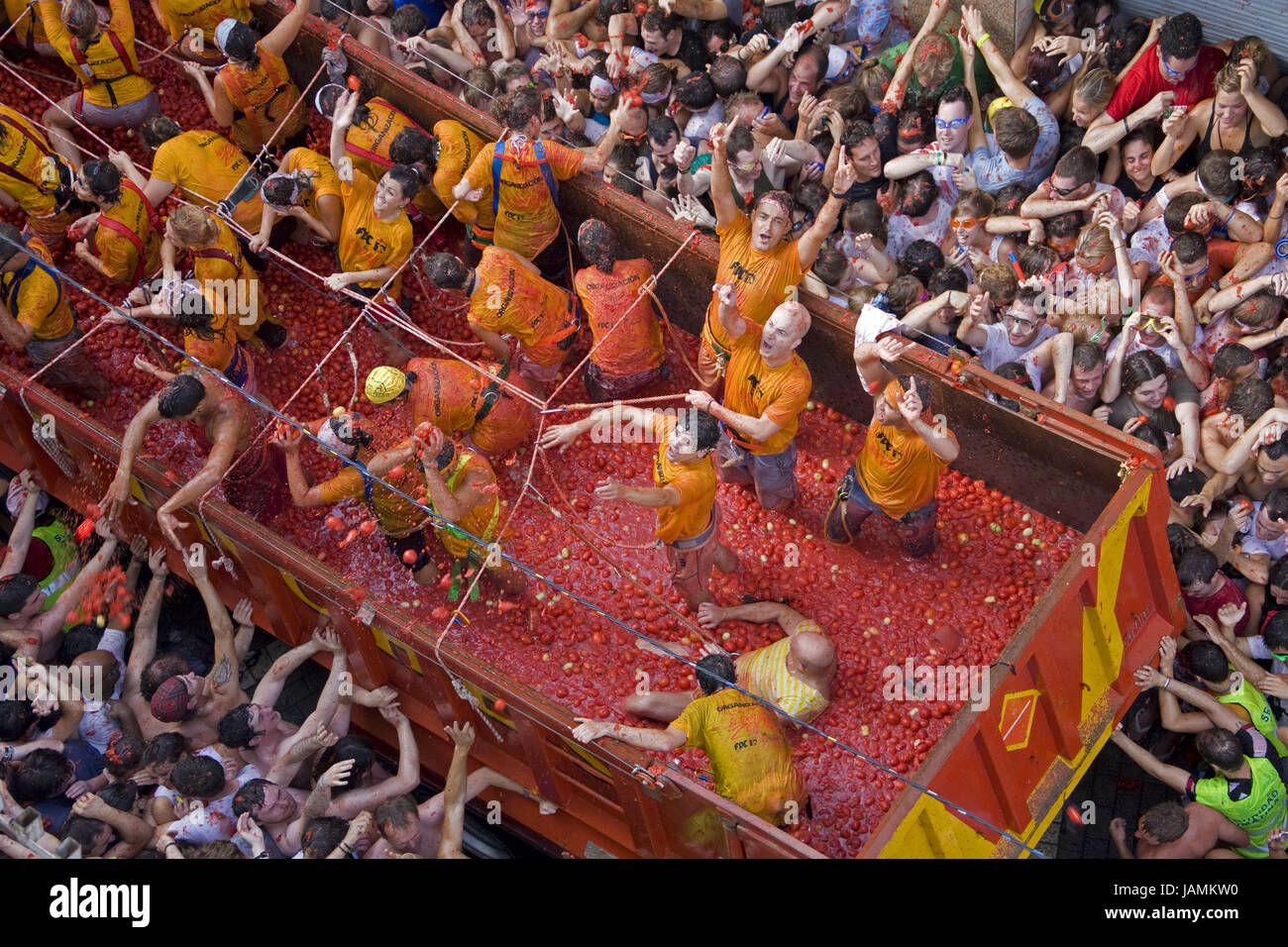 Region spain bunol tomatina tomato valencia crowd festival visitor ...