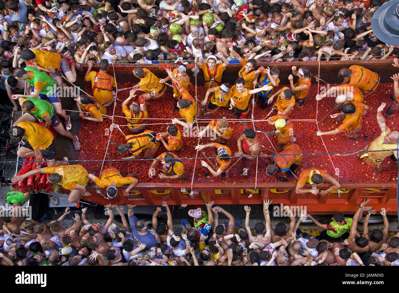 Region spain bunol tomatina tomato valencia crowd festival visitor ...