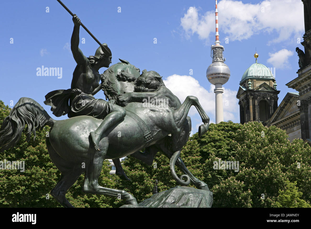Statue of amazon -Fotos und -Bildmaterial in hoher Auflösung – Alamy